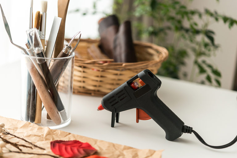 DIYやハンドメイドに大活躍！「ホットメルト接着剤」とは？ | REXtac LLC（レックスタック）